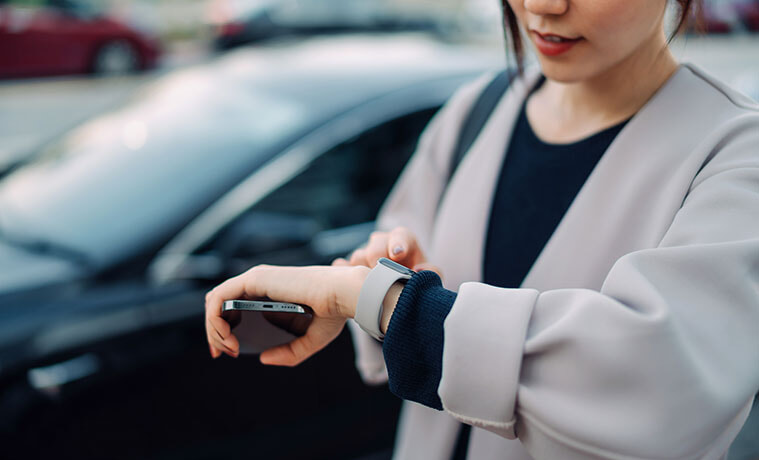 Why A Smartwatch Is The Perfect Mother's Day Gift - The Good Guys