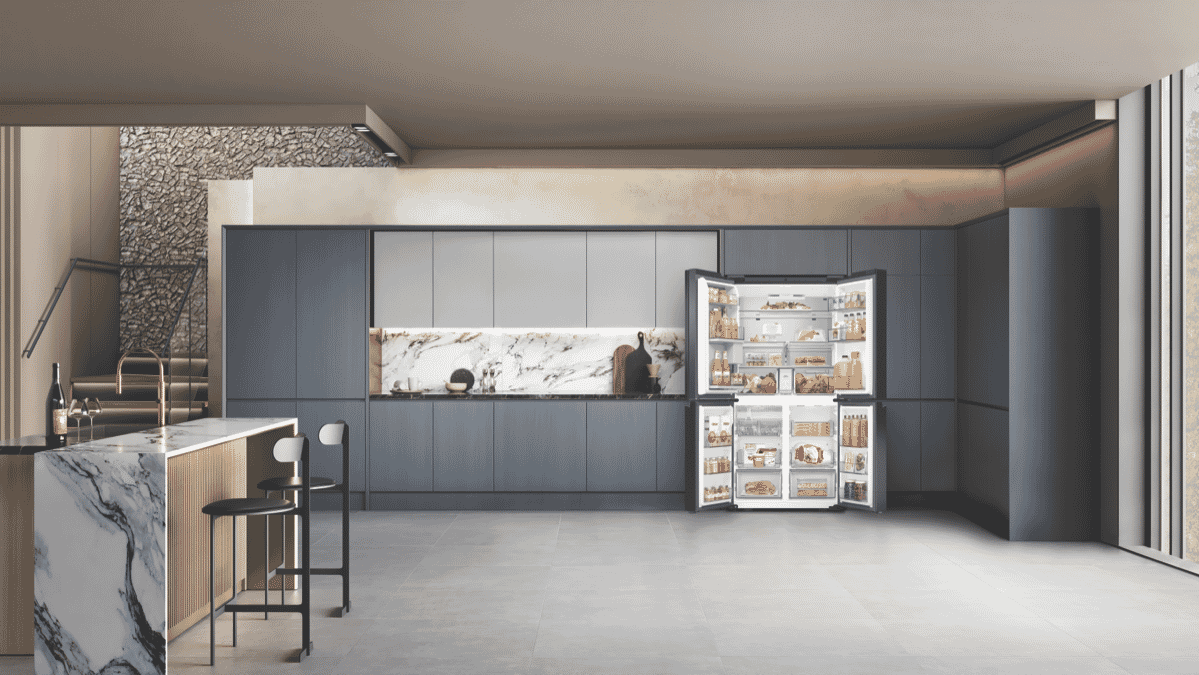 Samsung 636L AI Family Hub Refrigerator SRF9400BFH